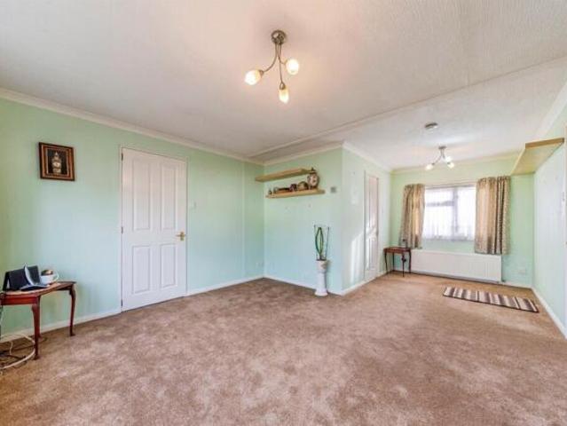 For Sale 2 Bedroom Shared Living/roommate Allington Allington DLS101777781