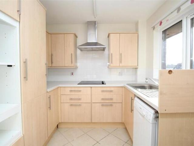 For Sale 2 Bedroom Shared Living/roommate Alton Hampshire DLS100987767