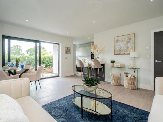 For Sale 2 Bedroom Shared Living/roommate Asplands Close Asplands Close DLS100503457