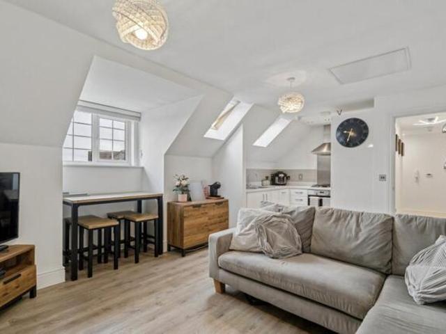 For Sale 2 Bedroom Shared Living/roommate Buckinghamshire Buckinghamshire DLS101931484