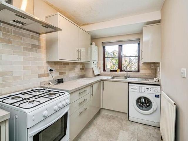 For Sale 2 Bedroom Shared Living/roommate Burnham Berkshire DS100158477