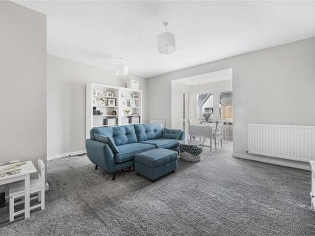 For Sale 2 Bedroom Shared Living/roommate Burgess Hill West Sussex DLS101743247