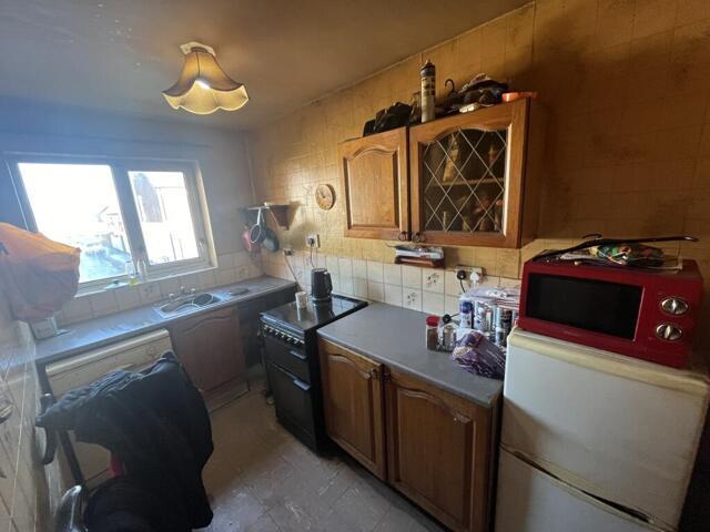 For Sale 2 Bedroom Shared Living/roommate Burton On Trent Staffordshire DS100426475