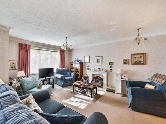 For Sale 2 Bedroom Shared Living/roommate Barnet Great London DS100917527