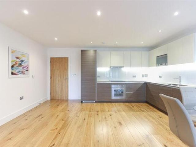 For Sale 2 Bedroom Shared Living/roommate Barnet Greater London DLS98834914