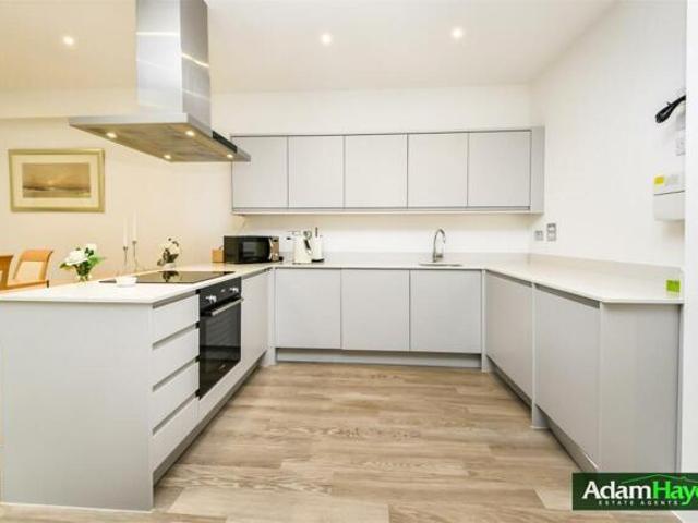 For Sale 2 Bedroom Shared Living/roommate Barnet Greater London DLS100881719