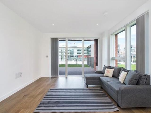 For Sale 2 Bedroom Shared Living/roommate Barnet Greater London DLS101675860