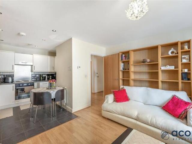 For Sale 2 Bedroom Shared Living/roommate Barnet Greater London DS98969159