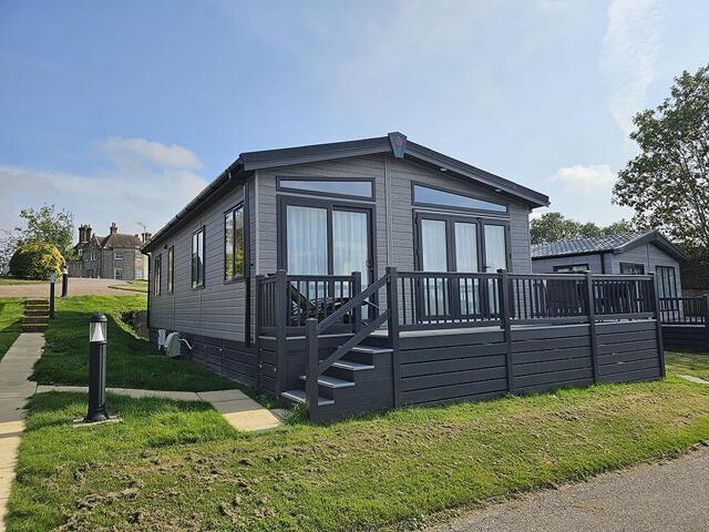 For Sale 2 Bedroom Shared Living/roommate Battle East Sussex DLS99986562