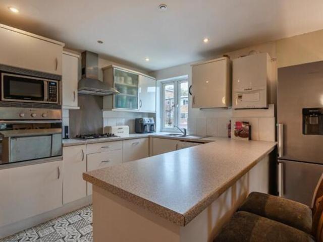 For Sale 2 Bedroom Shared Living/roommate Beckenham Greater London DS99029585