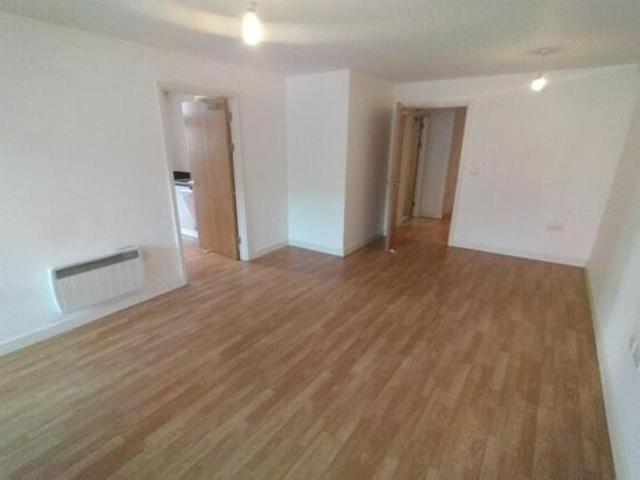 For Sale 2 Bedroom Shared Living/roommate Beeston Nottinghamshire DLS98477684