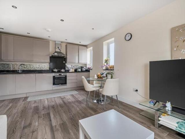 For Sale 2 Bedroom Shared Living/roommate Berkshire Windsor And Maidenhead DLS99986164