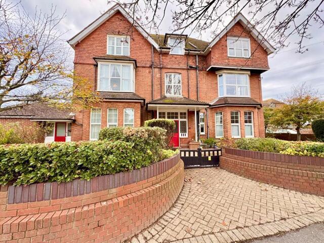 For Sale 2 Bedroom Shared Living/roommate Bexhill East Sussex DS100456875