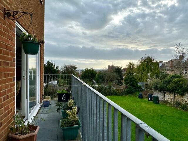 For Sale 2 Bedroom Shared Living/roommate Bexhill East Sussex DS101797023