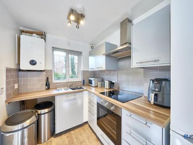 For Sale 2 Bedroom Shared Living/roommate Birkenhead Liverpool DLS99029057