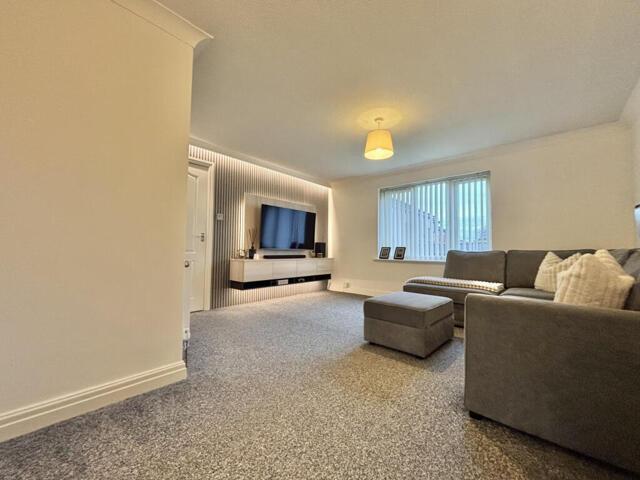 For Sale 2 Bedroom Shared Living/roommate Blackpool Blackpool DS100987978