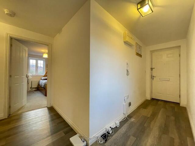 For Sale 2 Bedroom Shared Living/roommate Bletchley Milton Keynes DS101856136