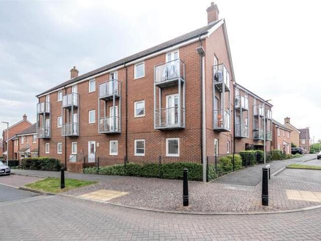 For Sale 2 Bedroom Shared Living/roommate Bletchley Milton Keynes DS101891879