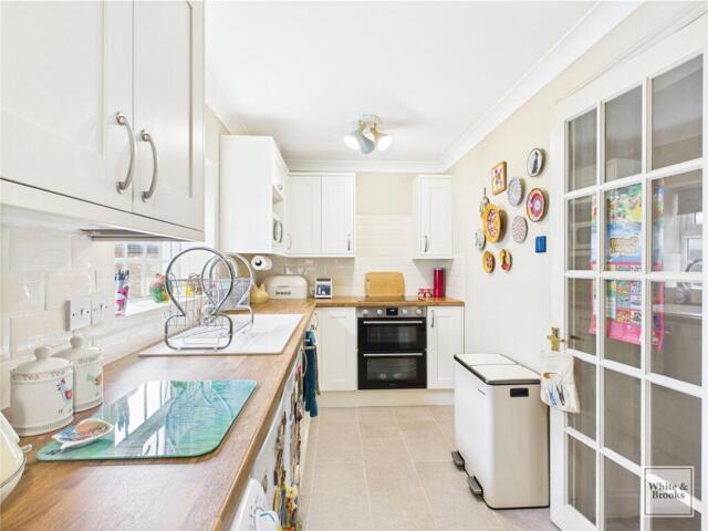 For Sale 2 Bedroom Shared Living/roommate Bognor Regis West Sussex DLS100023790