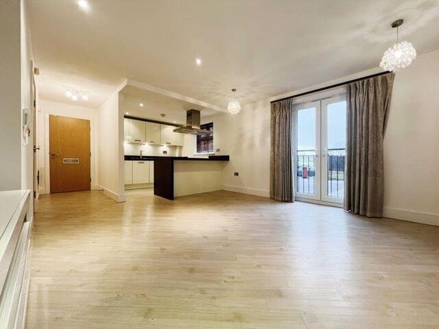 For Sale 2 Bedroom Shared Living/roommate Bolton Lancashire DS100881619