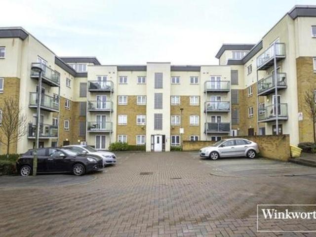 For Sale 2 Bedroom Shared Living/roommate Borehamwood Hertfordshire DLS100456411