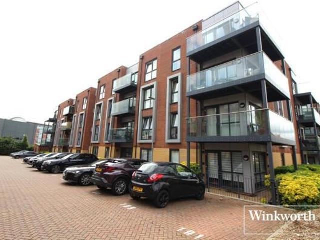 For Sale 2 Bedroom Shared Living/roommate Borehamwood Hertfordshire DLS99475770