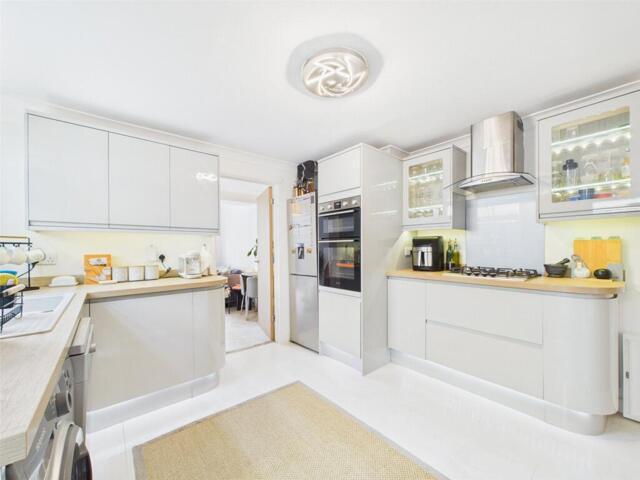 For Sale 2 Bedroom Shared Living/roommate Bournemouth Bournemouth DLS99952311