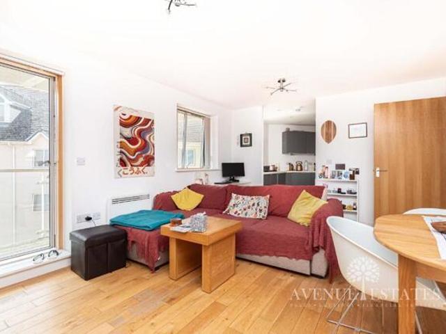 For Sale 2 Bedroom Shared Living/roommate Bournemouth Bournemouth DS101231630
