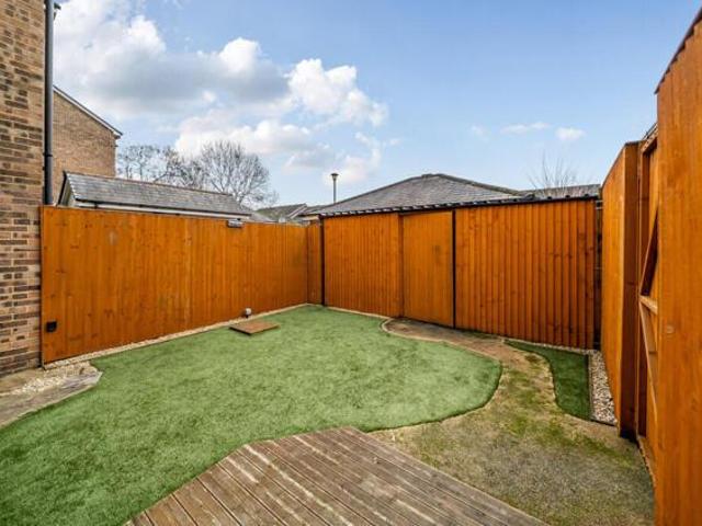 For Sale 2 Bedroom Shared Living/roommate Bracknell Berkshire DS98969035