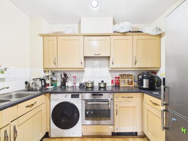 For Sale 2 Bedroom Shared Living/roommate Bracknell Bracknell Forest DS100426257