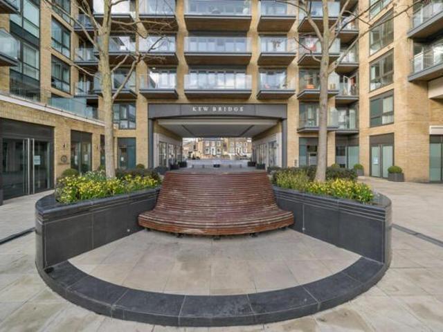 For Sale 2 Bedroom Shared Living/roommate Brentford Greater London DLS101675017