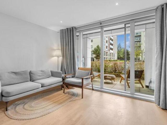 For Sale 2 Bedroom Shared Living/roommate Brentford Greater London DS101025613