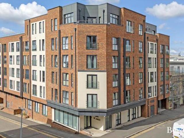 For Sale 2 Bedroom Shared Living/roommate Brentwood Essex DS99204079