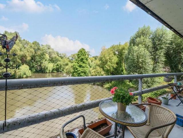 For Sale 2 Bedroom Shared Living/roommate Bristol City Of Bristol DLS99475751