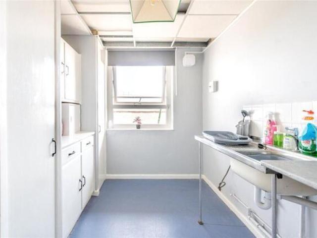 For Sale 2 Bedroom Shared Living/roommate Bristol City Of Bristol DS98233324