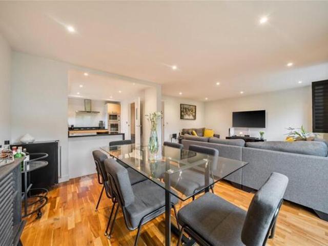 For Sale 2 Bedroom Shared Living/roommate Bromley Great London DLS99237250