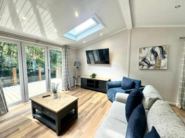 For Sale 2 Bedroom Shared Living/roommate Cumbria Cumbria DLS99315353