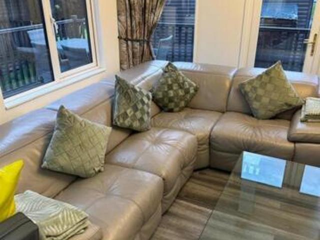 For Sale 2 Bedroom Shared Living/roommate Cumbria Cumbria DLS100132479