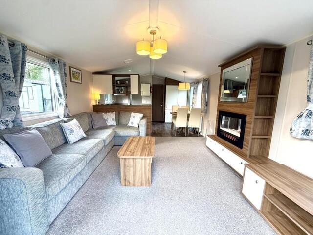 For Sale 2 Bedroom Shared Living/roommate Cumbria Cumbria DS98864351