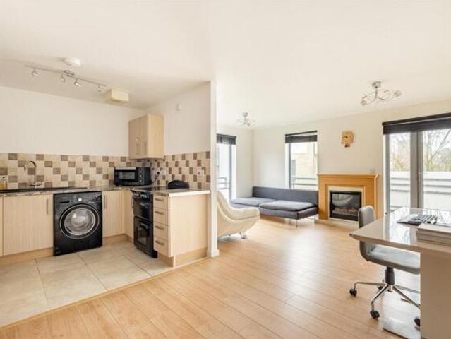 For Sale 2 Bedroom Shared Living/roommate Cambridge Cambridgeshire DS100649278