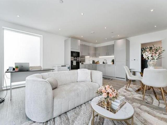 For Sale 2 Bedroom Shared Living/roommate Cambridge Cambridgeshire DS100733738