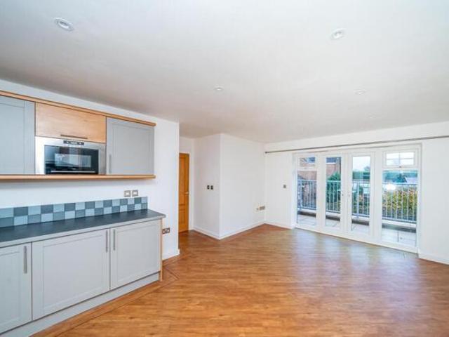 For Sale 2 Bedroom Shared Living/roommate Cannock Staffordshire DLS99952015