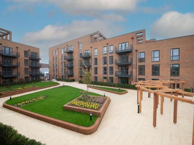 For Sale 2 Bedroom Shared Living/roommate Canterbury Kent DLS98504031