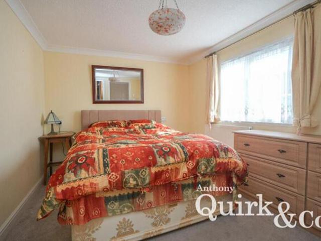 For Sale 2 Bedroom Shared Living/roommate Canvey Island Essex DLS95393267