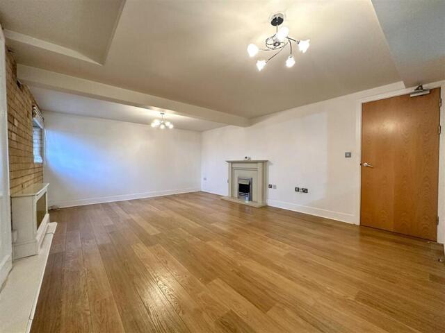 For Sale 2 Bedroom Shared Living/roommate Castle Brewery Castle Brewery DLS98903348