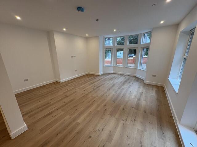 For Sale 2 Bedroom Shared Living/roommate Cefn Coed Road Cefn Coed Road DS101678764