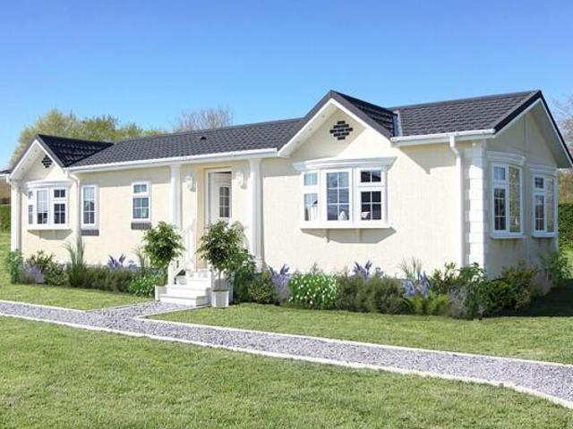 For Sale 2 Bedroom Shared Living/roommate Cheltenham Gloucestershire DLS99736087