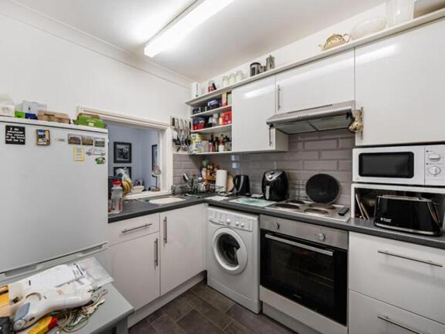 For Sale 2 Bedroom Shared Living/roommate Cheltenham Gloucestershire DS101119411