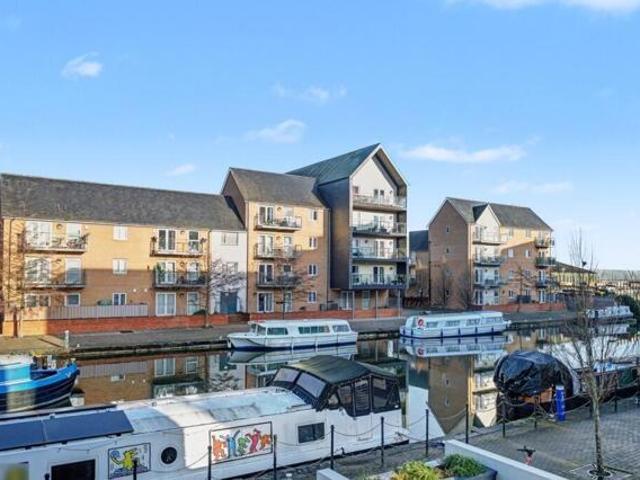 For Sale 2 Bedroom Shared Living/roommate Chelmsford Essex DLS99641973