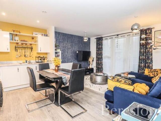 For Sale 2 Bedroom Shared Living/roommate Chelmsford Essex DLS99808801